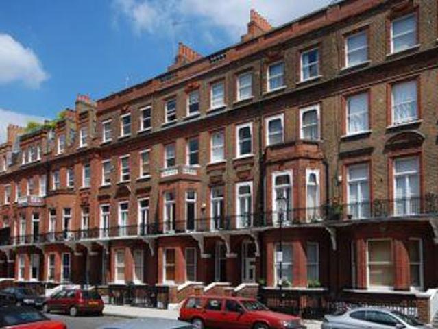 2 Bedrooms Flat for rent in Rosary Gardens, South Kensington SW7