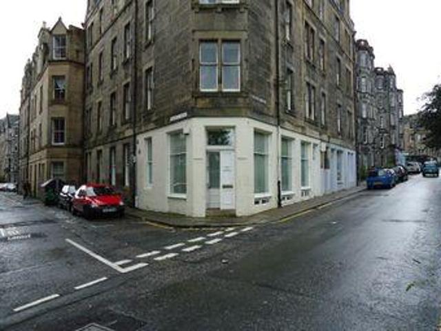 2 Bedrooms Flat for rent in Roseneath Terrace, Marchmont, Edinburgh EH9