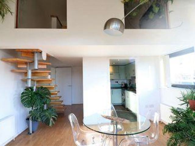 2 Bedrooms Flat for rent in Rosebay House, 21 Hawgood Street, London E3