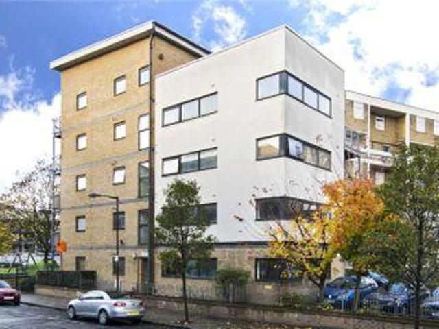 2 Bedrooms Flat for rent in Rosebay House, 21 Hawgood Street, London E3