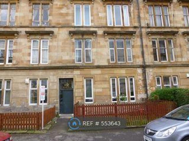 2 Bedrooms Flat for rent in Roslea Drive, Glasgow G31