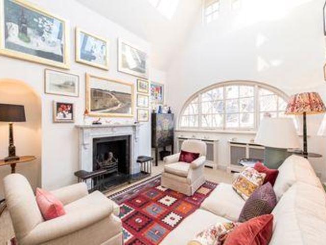 2 Bedrooms Flat for rent in Rossetti Garden Mansions, St Loo Avenue, Chelsea SW3
