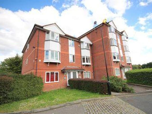 2 Bedrooms Flat for rent in Rossetti Road, London SE16
