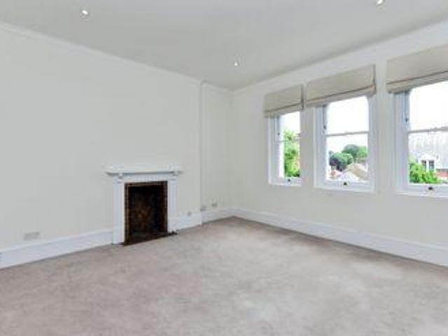 2 Bedrooms Flat for rent in Rosslyn Hill, Hampstead NW3