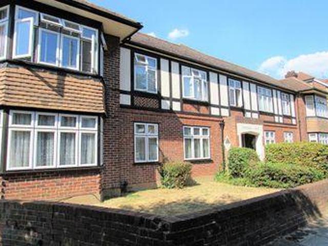 2 Bedrooms Flat for rent in Rosswood Gardens, Wallington, Surrey SM6