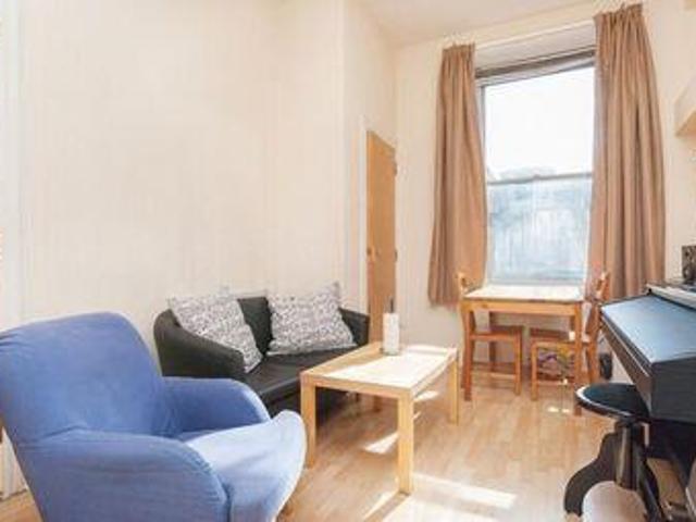 2 Bedrooms Flat for rent in Ratcliffe Terrace, Edinburgh EH9