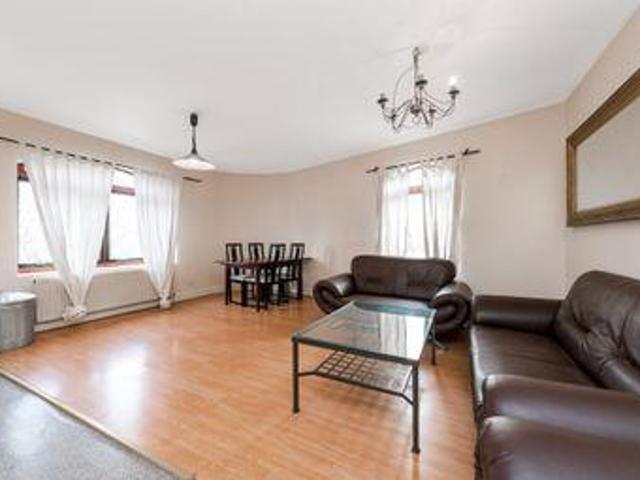 2 Bedrooms Flat for rent in Raven Row, London E1