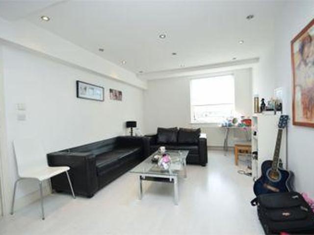 2 Bedrooms Flat for rent in Ravenshurst Avenue, Hendon Central NW4