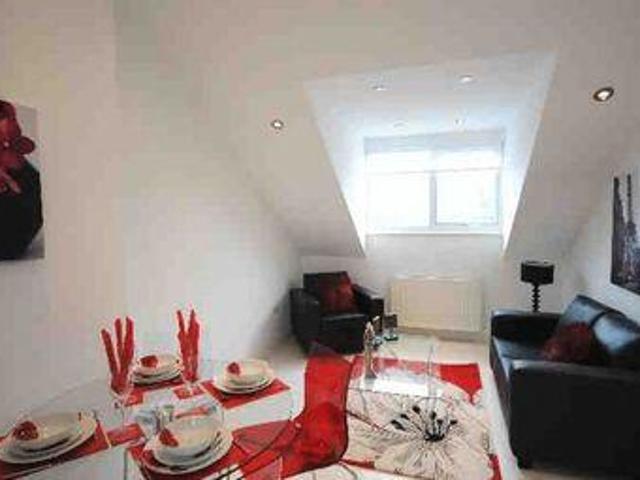 2 Bedrooms Flat for rent in Ravenshurst Avenue, Hendon NW4