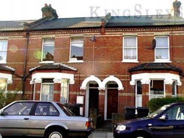 2 Bedrooms Flat for rent in Ravenshurst Avenue, London NW4