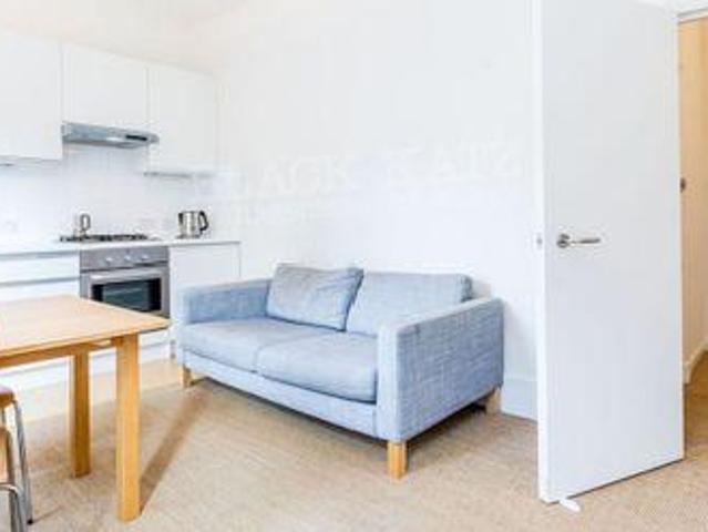 2 Bedrooms Flat for rent in Rawstorne Street, London EC1V
