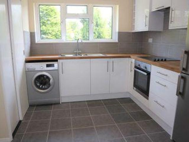 2 Bedrooms Flat for rent in Raymond Avenue, Canterbury CT1