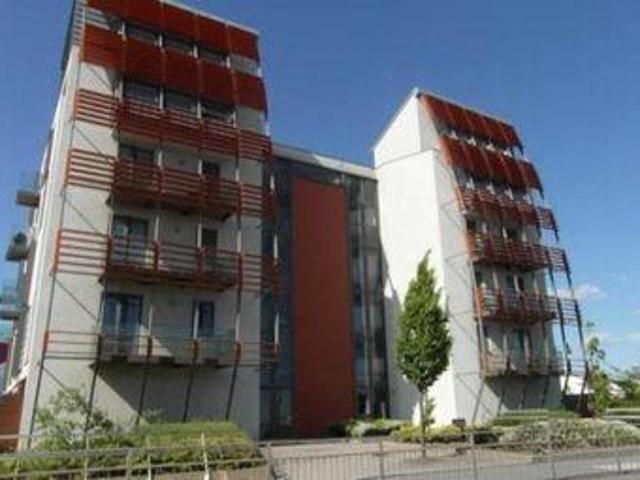 2 Bedrooms Flat for rent in Radcliffe House, Manchester M11