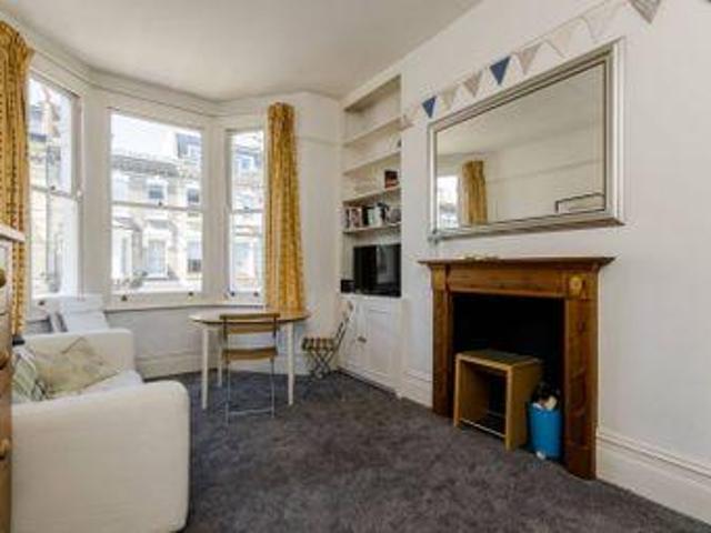 2 Bedrooms Flat for rent in Radipole Road, Parsons Green SW6