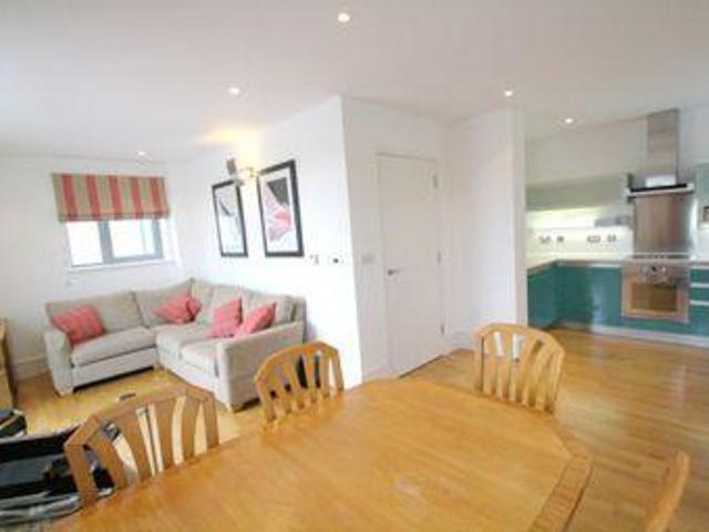 2 Bedrooms Flat for rent in Railway Street, Kings Cross N1