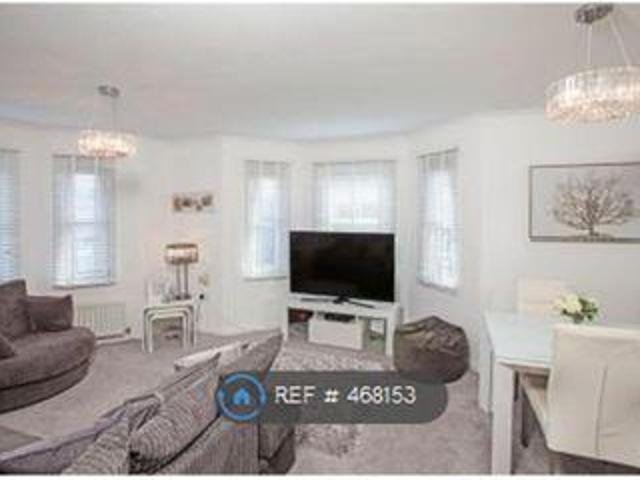 2 Bedrooms Flat for rent in Rainsford Road, Chelmsford CM1