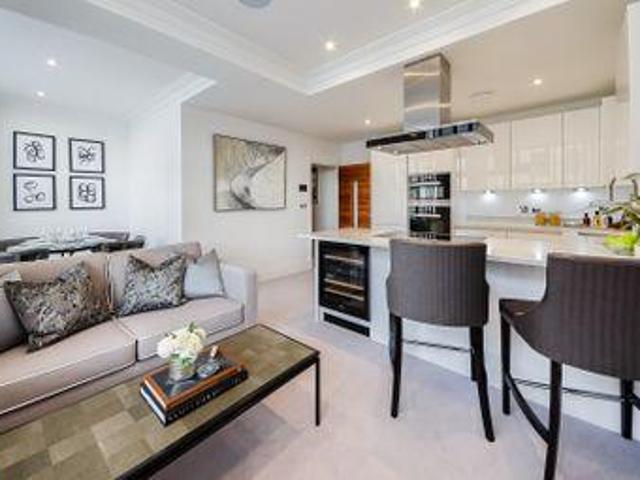 2 Bedrooms Flat for rent in Rainville Road, London W6
