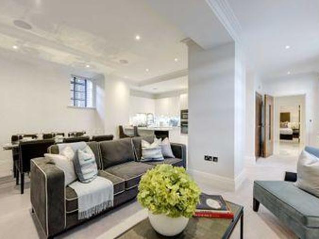2 Bedrooms Flat for rent in Rainville Road, London W6