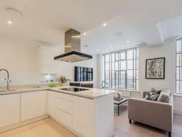 2 Bedrooms Flat for rent in Rainville Road, London W6