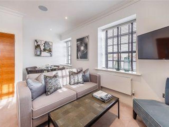 2 Bedrooms Flat for rent in Rainville Road, London W6