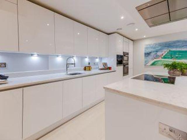 2 Bedrooms Flat for rent in Rainville Road, London W6