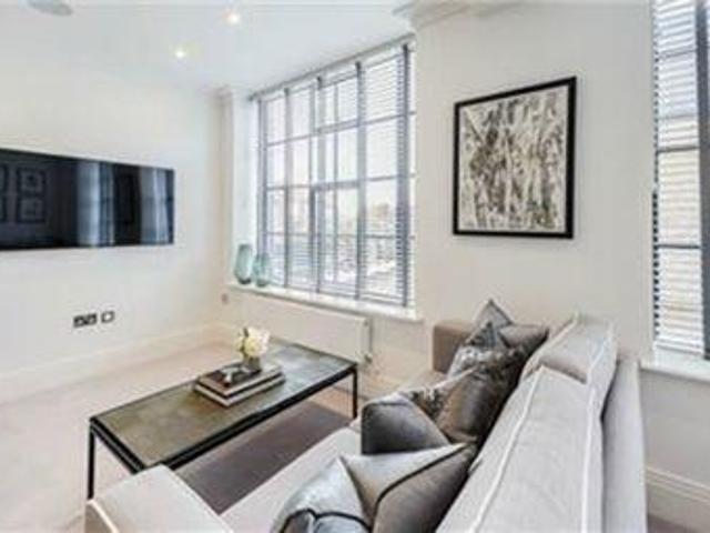 2 Bedrooms Flat for rent in Rainville Road, London W6
