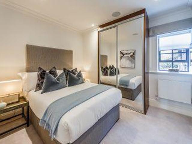 2 Bedrooms Flat for rent in Rainville Road, London W6