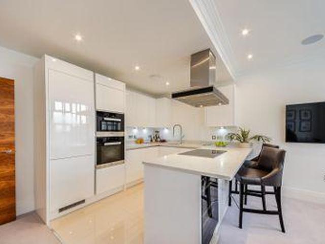 2 Bedrooms Flat for rent in Rainville Road, London W6