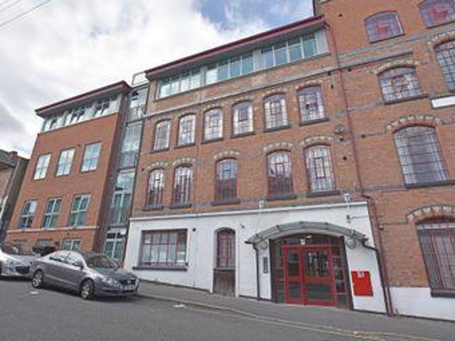 2 Bedrooms Flat for rent in Raleigh Street, Nottingham NG7