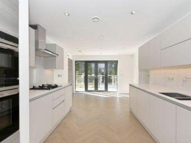 2 Bedrooms Flat for rent in Ramsden Road, Balham, London SW12