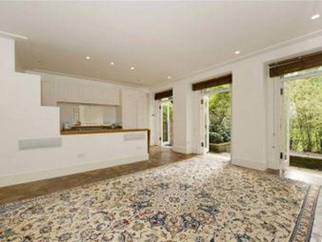 2 Bedrooms Flat for rent in Randolph Crescent, Little Venice W9