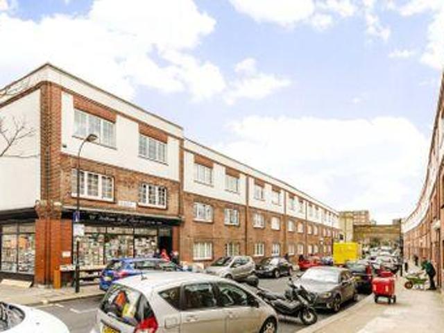 2 Bedrooms Flat for rent in Ranelagh Gardens, Hurlingham SW6