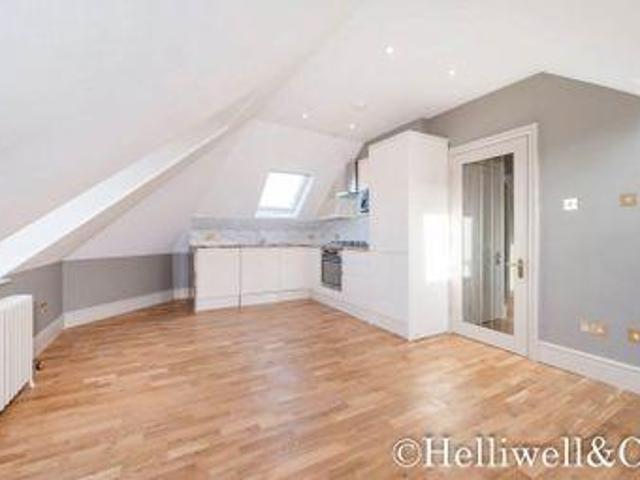 2 Bedrooms Flat for rent in Ranelagh Road, Ealing W5