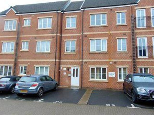 2 Bedrooms Flat for rent in Rea Road, Northfield, Birmingham B31