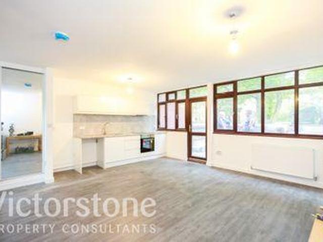 2 Bedrooms Flat for rent in Redcastle Close, London E1W