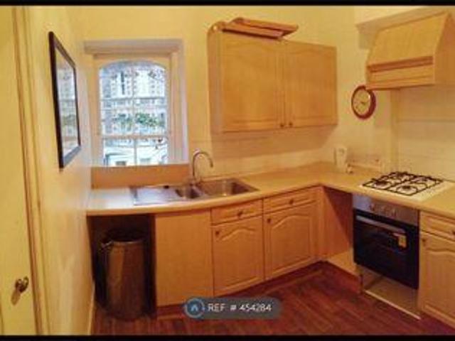 2 Bedrooms Flat for rent in Redland, Bristol BS6
