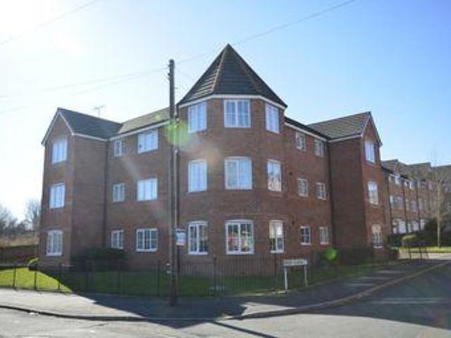 2 Bedrooms Flat for rent in Reed Close, Farnworth, Bolton BL4