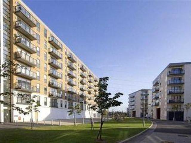 2 Bedrooms Flat for rent in Reed House, Wimbledon SW19