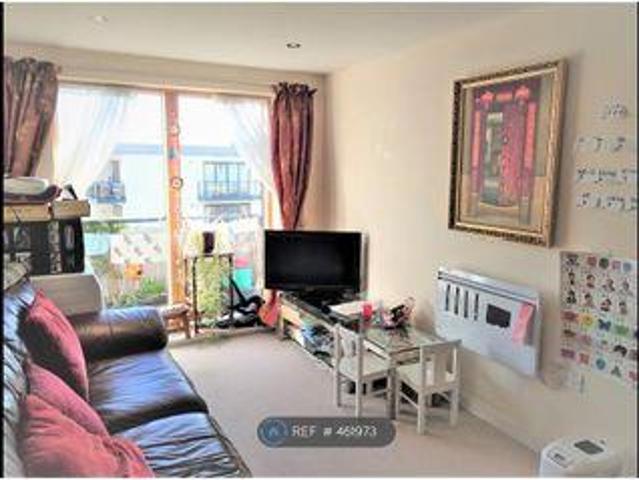 2 Bedrooms Flat for rent in Reed House, London SW19