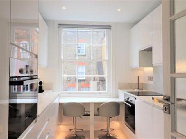 2 Bedrooms Flat for rent in Reeves Mews, London W1K