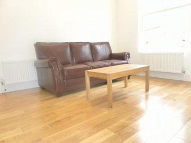2 Bedrooms Flat for rent in Regent Terrace, Rita Road, London SW8