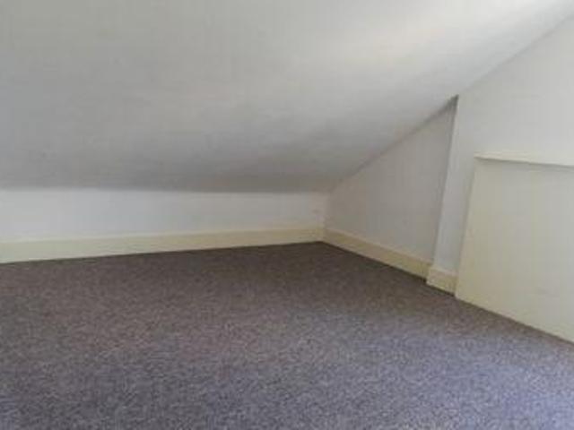 2 Bedrooms Flat for rent in Regents Park Road, Finchley N3