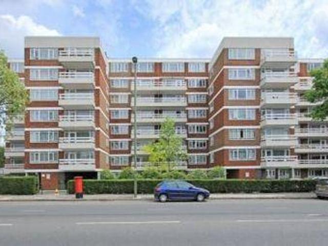 2 Bedrooms Flat for rent in Regents Park Road, London N3