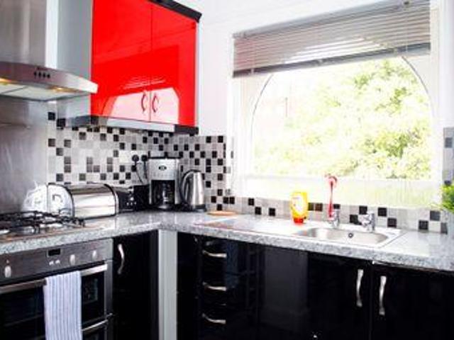 2 Bedrooms Flat for rent in Regents Park Road, London NW1