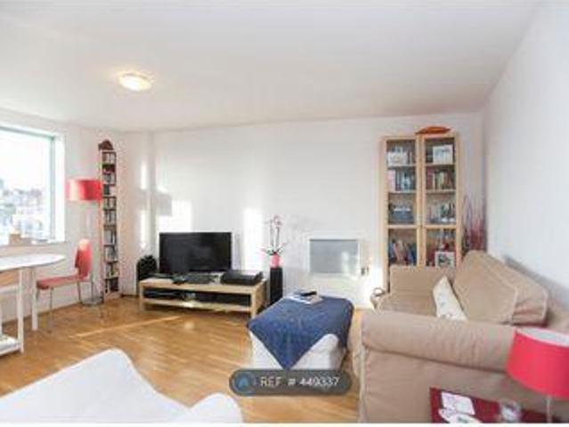 2 Bedrooms Flat for rent in Regents Park Road, London NW1