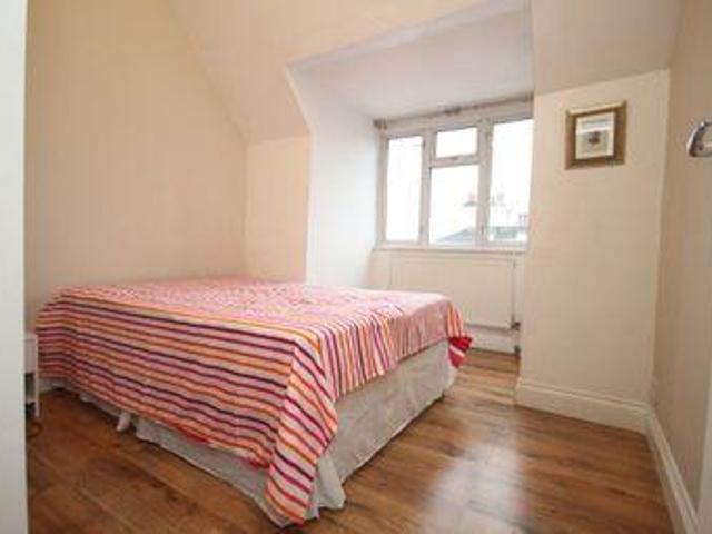 2 Bedrooms Flat for rent in Regents Plaza, Kilburn High Road, London NW6