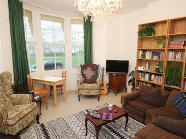 2 Bedrooms Flat for rent in Regency Square, Brighton BN1
