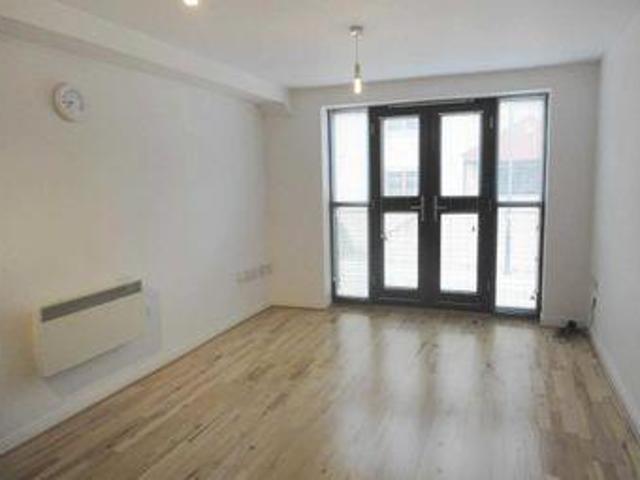2 Bedrooms Flat for rent in Renaissance, Bolton, Bolton BL1