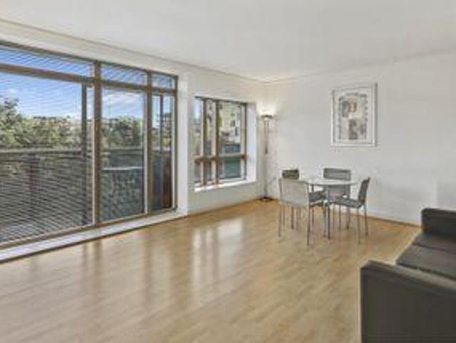 2 Bedrooms Flat for rent in Renaissance Walk, London SE10