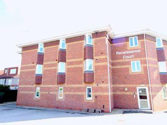 2 Bedrooms Flat for rent in Rennaisance Court, Green Lane, Coventry CV3